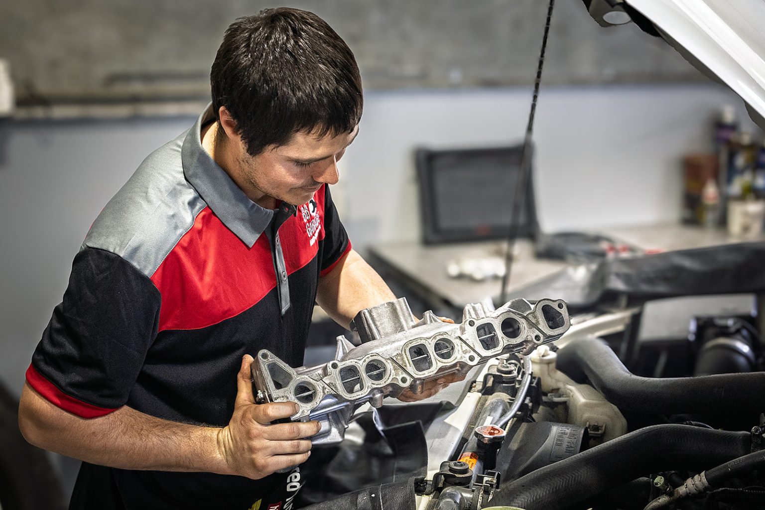 4WD Inlet Manifold Cleaning: Symptoms and Benefits | BB Garage